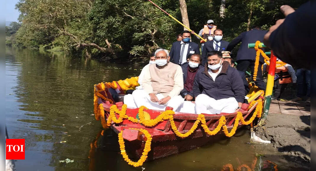 Bihar CM Nitish Kumar inaugurates facility of boat safari in old ...