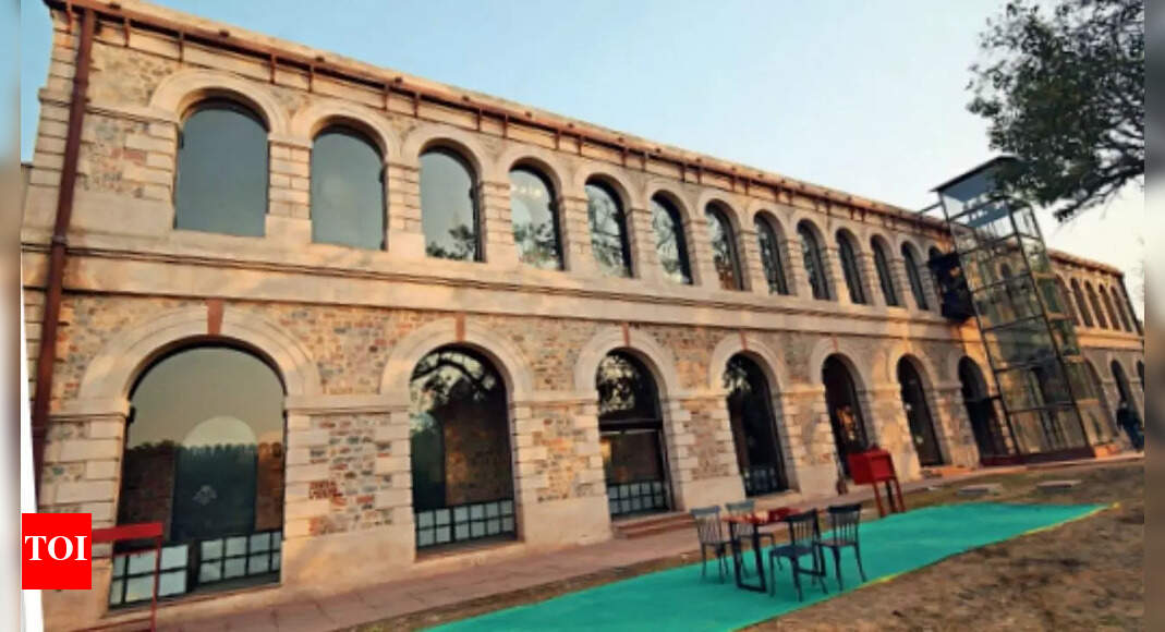 Maps, animations and holograms: Mughals holding court at Red Fort in ...