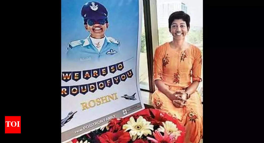 Roshni Iyer: Meet 23-year-old woman fighter pilot from Thane | Thane ...