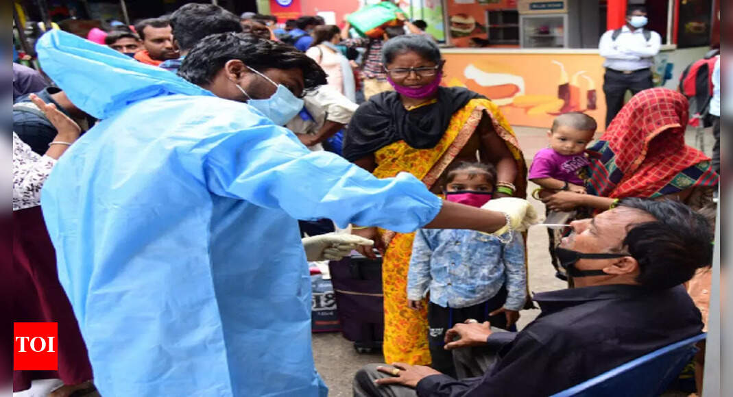 Delhi: Extra manpower For Covid fight, graded plan may be activated ...