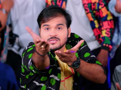 Arvind Akela Kallu releases a new song 'Bhabhi New Year Ke Chanda De Da' | Bhojpuri Movie News ...