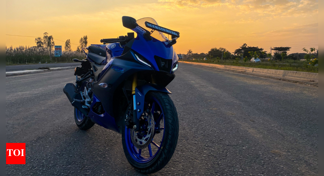2021 Yamaha YZF-R15 V4 review: Fun on two wheels - Times of India