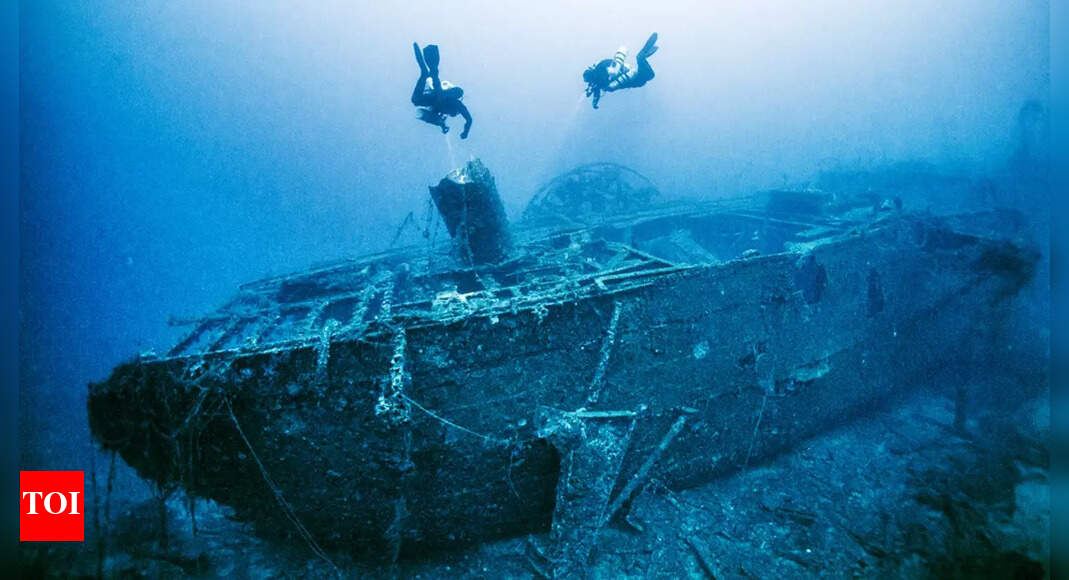 Greek divers discover Italian World War Two submarine wreck - Times of ...