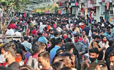Delhi: Crowds flow in Sarojini Nagar, other markets fare better | Delhi ...