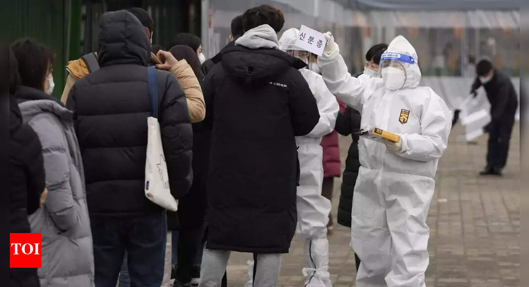 Omicron: South Korea extends social distancing rules - Times of India
