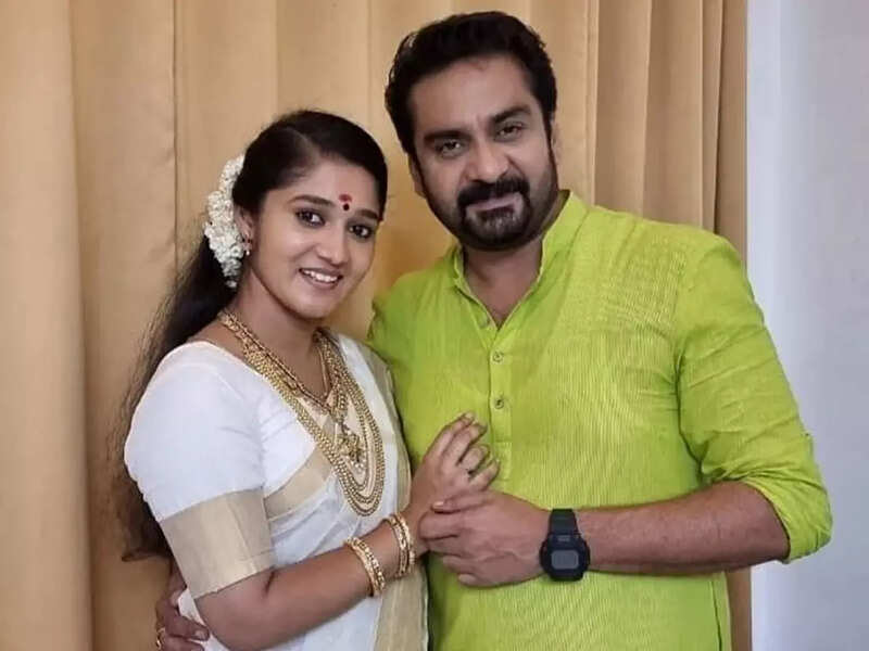 Neeyum Njanum spoiler alert: Ravi Chandra Varman to marry Sreelakshmi ...