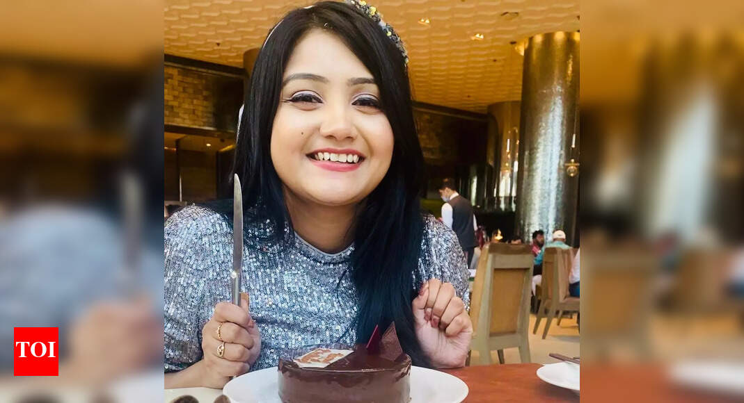 Actress Alokananda Guha turns a year older - Times of India