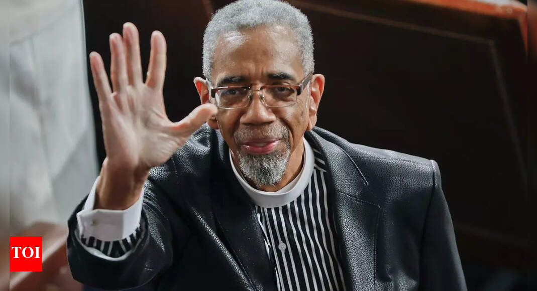 Longtime US Representative Bobby Rush of Illinois won't seek 16th term ...
