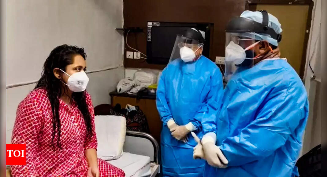 Mandaviya: Mansukh Mandaviya meets coronavirus-infected healthcare ...