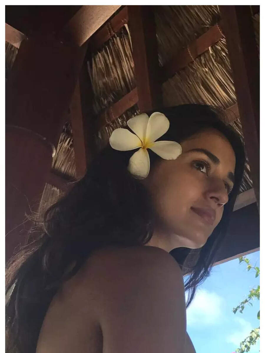 Disha Patani Photos: 9 Beach photos of Disha Patani that set the internet on fire | Times of India