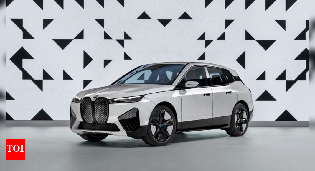 BMW iX Flow is the world's first colour-changing car and here's how it ...
