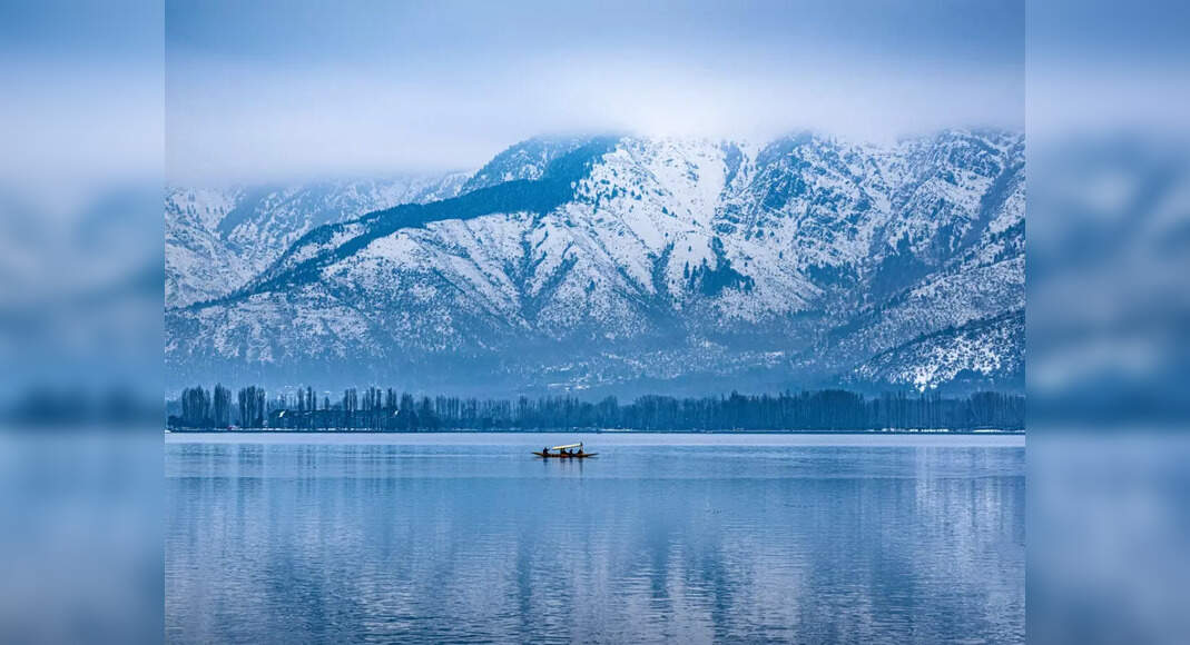 Kashmir Snowfall: Photos of Kashmir in snowfall | Times of India Travel