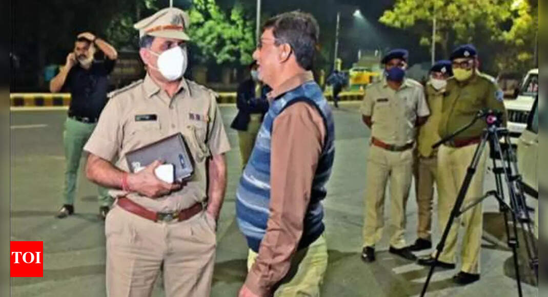 Angadia: Angadia Men Robbed Of 15l, 1 Shot | Ahmedabad News - Times of ...