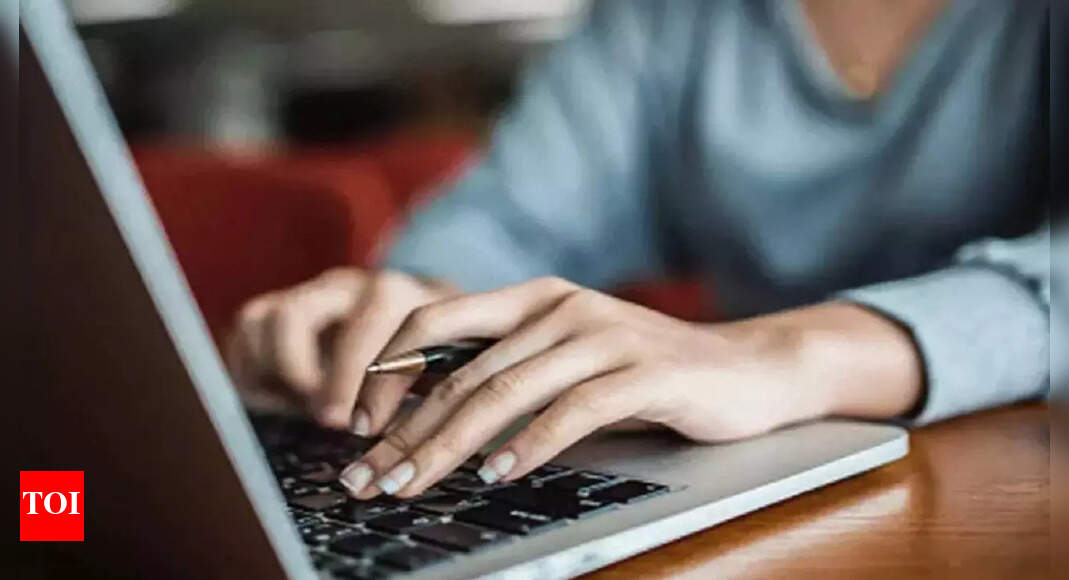100% WFH for private offices in Delhi; 23 die, positivity over 25% ...