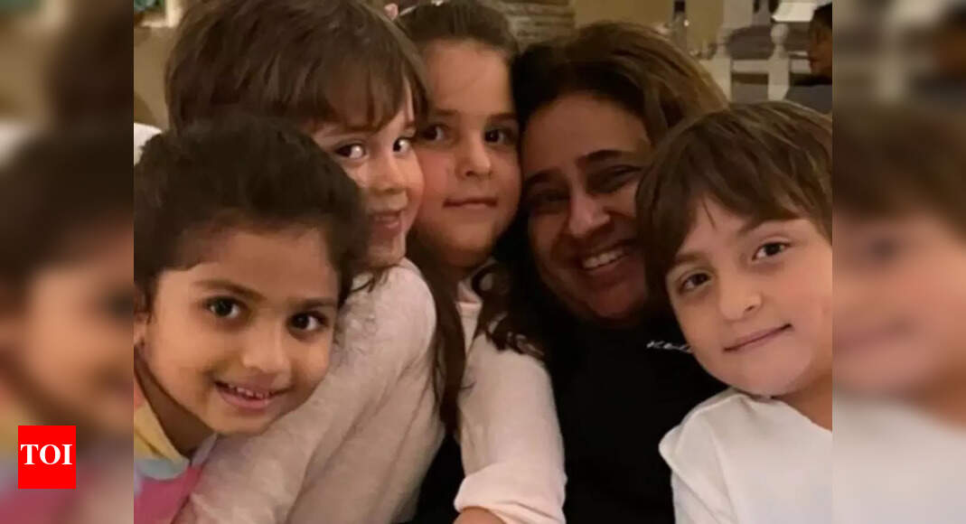 This unseen picture of AbRam posing with Karan Johar's kids Roohi and ...