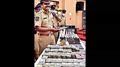 ₹50cr Global Credit Card Scam Busted; 7 Held From Hyd, Delhi ...