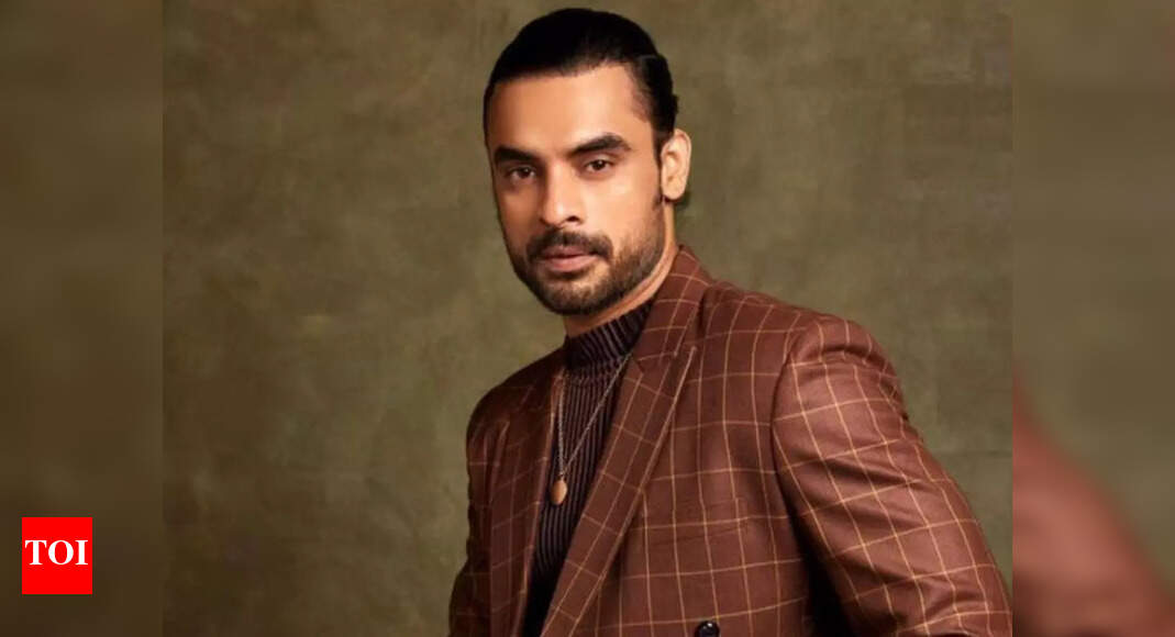 Tovino Thomas starrer ‘Naradan’ postponed, owing to the raging third ...