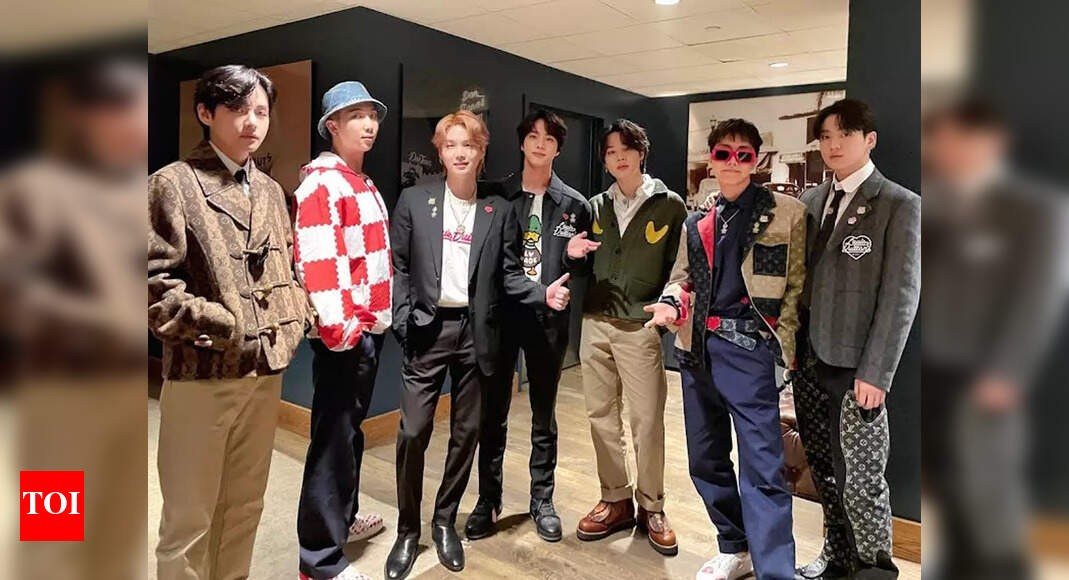 BTS finally reunite after their mini break; celebrate reunion by ...