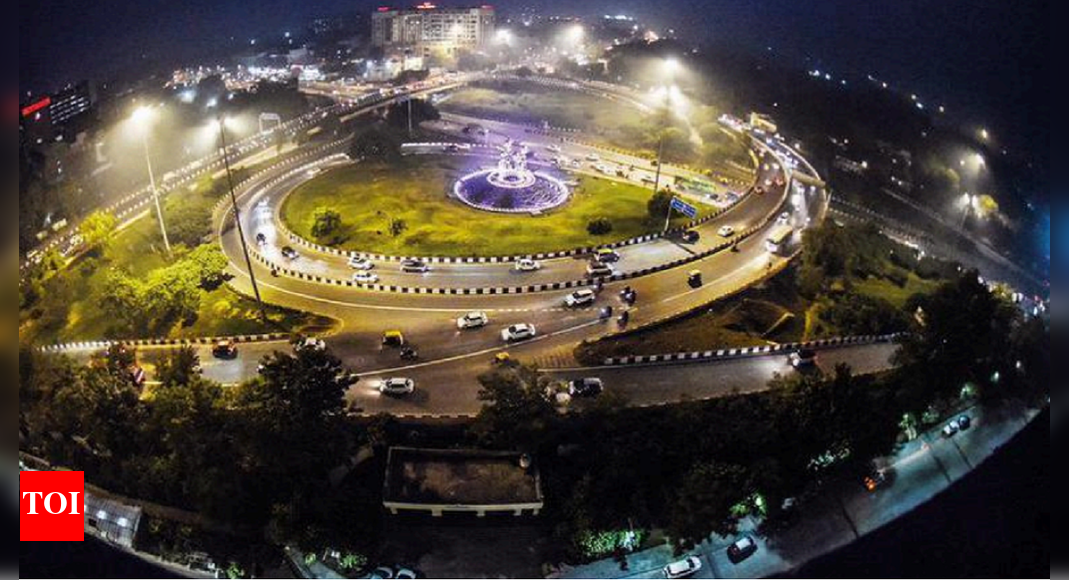 Delhi: Sprouts at AIIMS flyover get colourful fountain | Delhi News ...