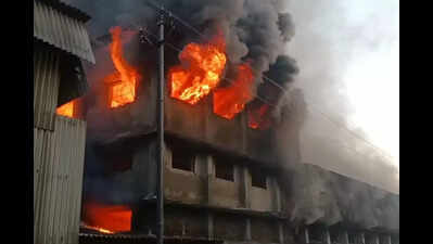 Gujarat: Three killed in fire at textile dyeing mill | Surat News ...