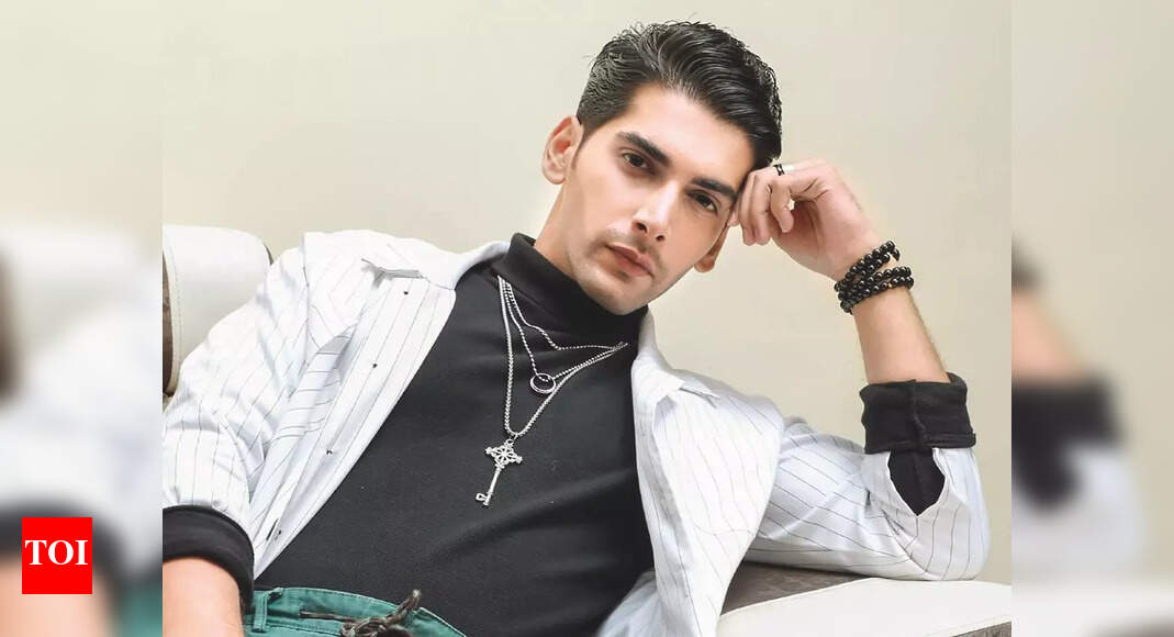 Never wanted a 9 to 5 job, says Akshit Sukhija - Times of India