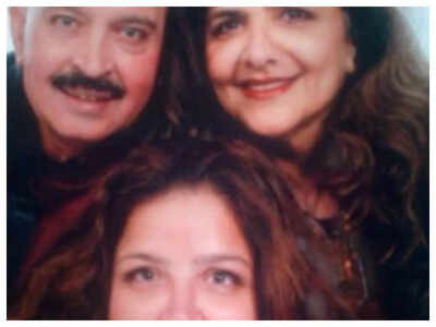 Rakesh Roshan and his wife Pinkie Roshan wish their daughter Sunaina on ...