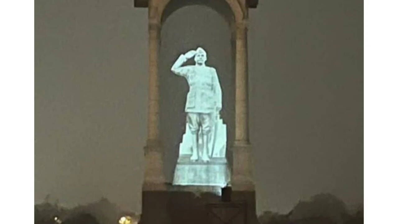 Netaji 3D Hologram statue at India Gate: What is 3D Hologram and how ...