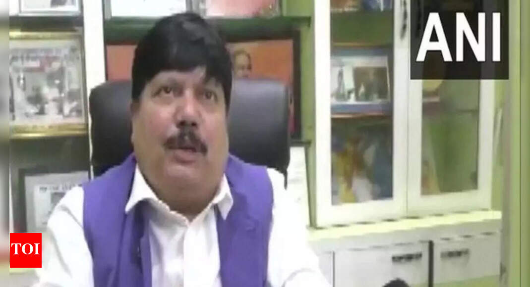 West Bengal: Scuffle between TMC, BJP supporters during Netaji Subhas Chandra Bose's 125th birth ...