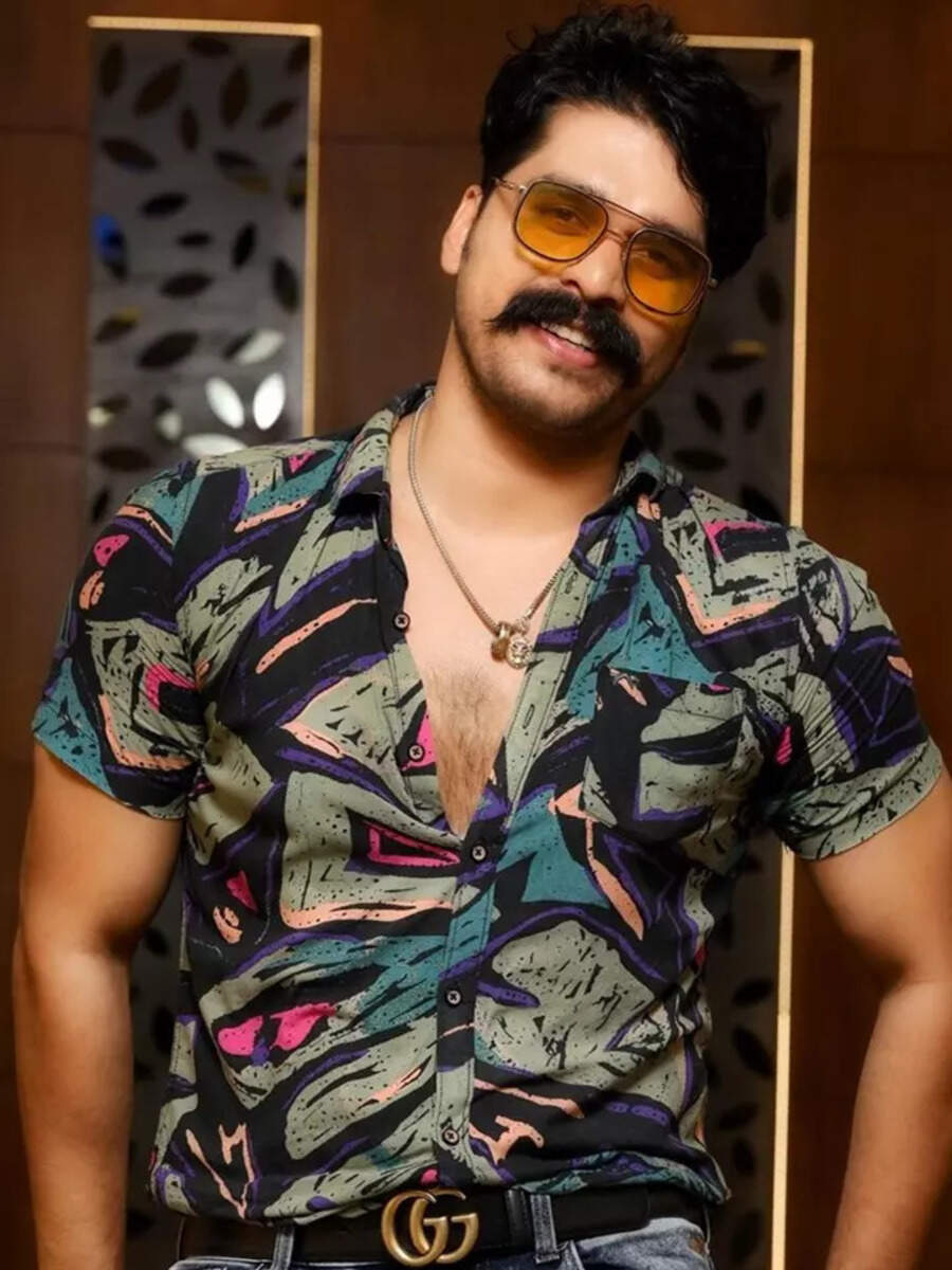 Dapper looks of Star Magic fame Shiyas Kareem | Times of India