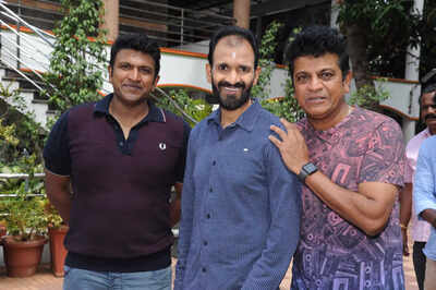 Raghavendra: A dream comes true: Film unites three Rajkumar brothers ...