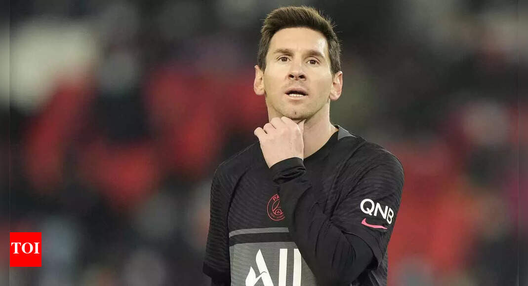 Pope gives football star Lionel Messi signed shirt | Football News ...