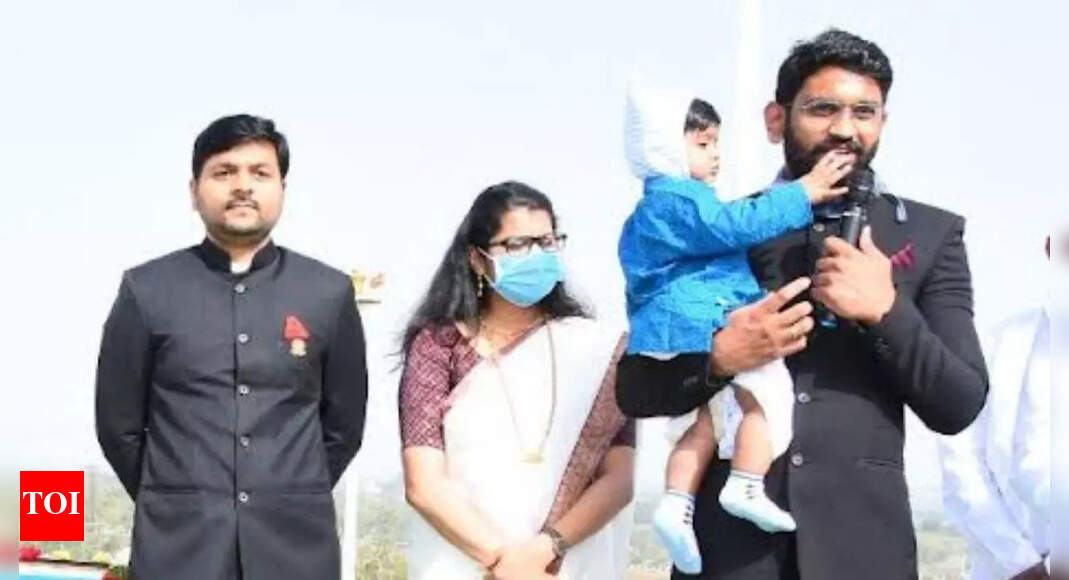 Telangana: Kamareddy collector Jitesh Patil's child steals the show at ...