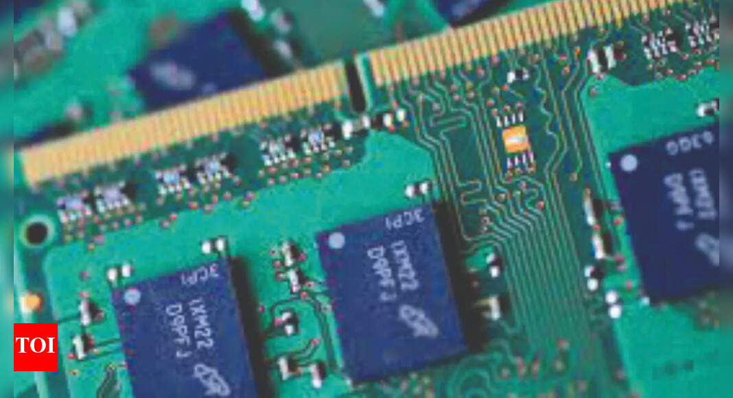 Older-gen chips deepen crisis for auto makers - Times of India