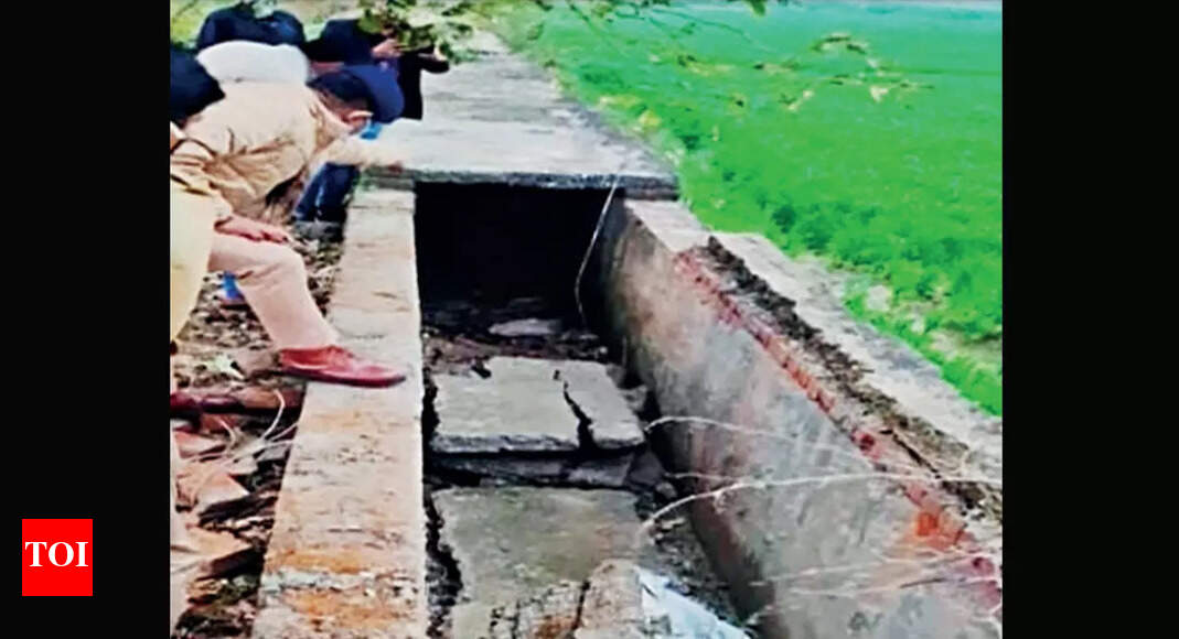 2 Children Die As Drain Slab Collapses On Them | Noida News - Times of ...