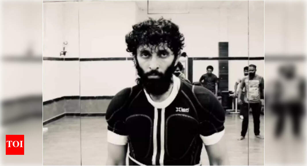 Vasanth Ravi shares a video on how he prepared for Rocky's stunt scenes ...
