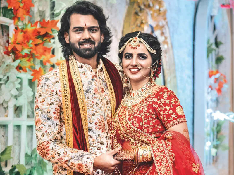 Actress Bhavini Purohit gets married to Dhaval Dave - Times of India