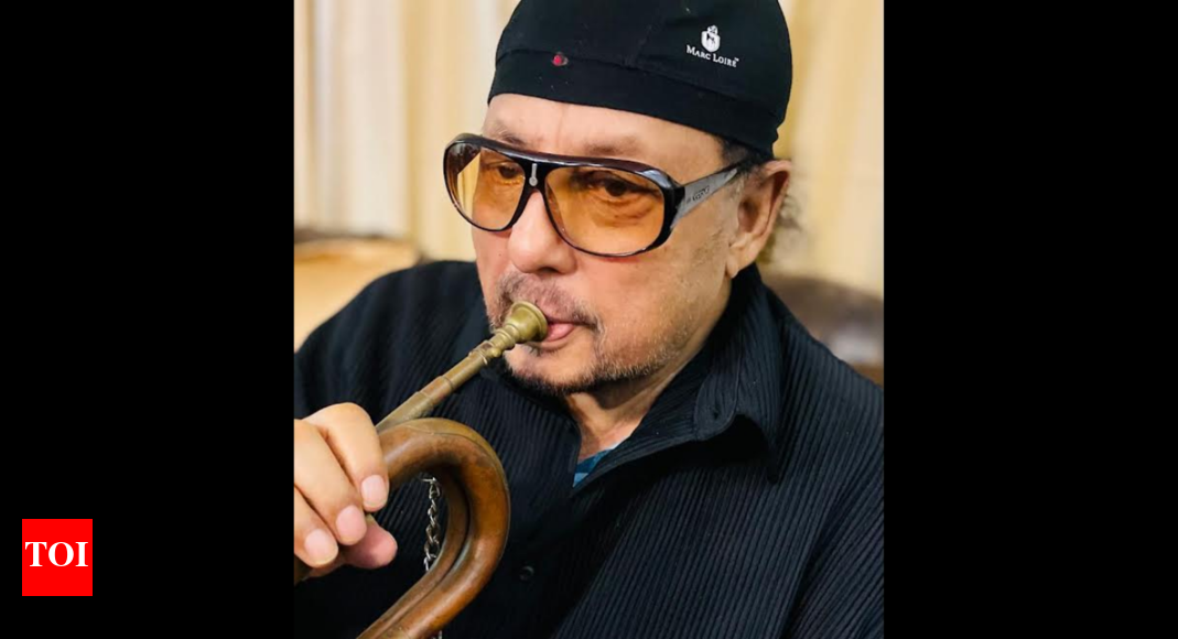 American math teacher invites Indians to blow the trumpet on 2/2/22 ...