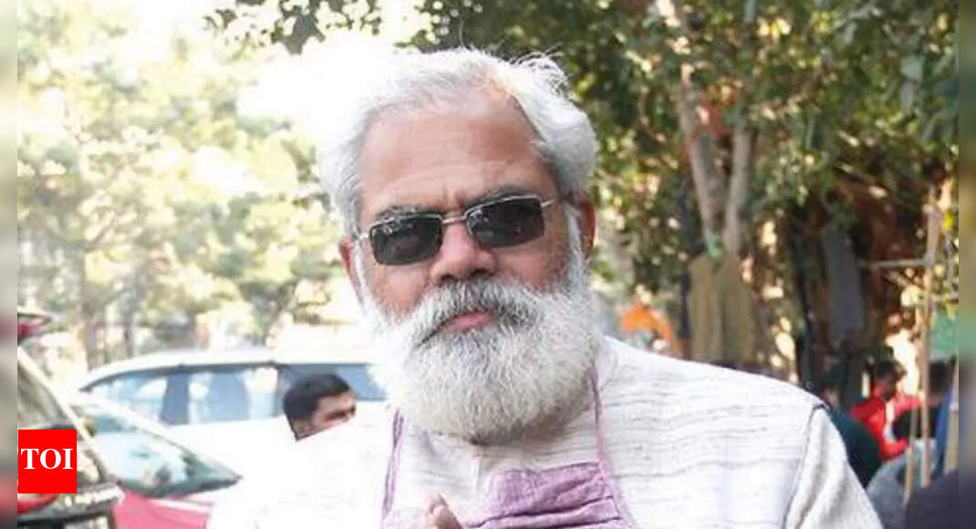 Modi: Pm Lookalike An Independent Candidate From Sarojninagar | Lucknow ...