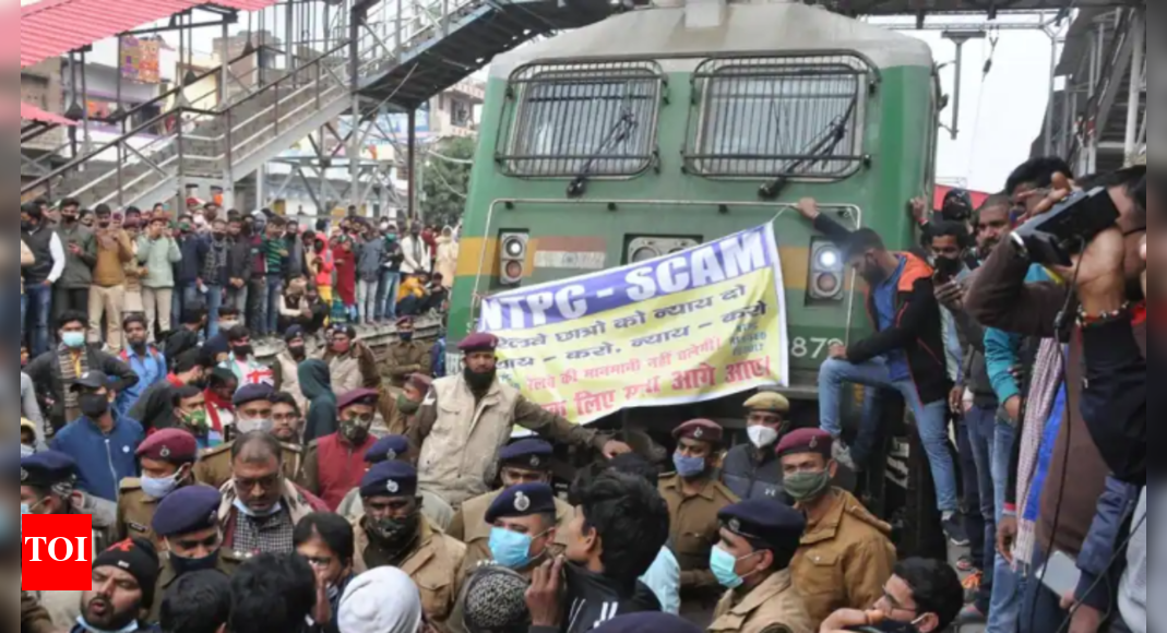 Railways: Protests by railway job aspirants brings unemployment issue ...