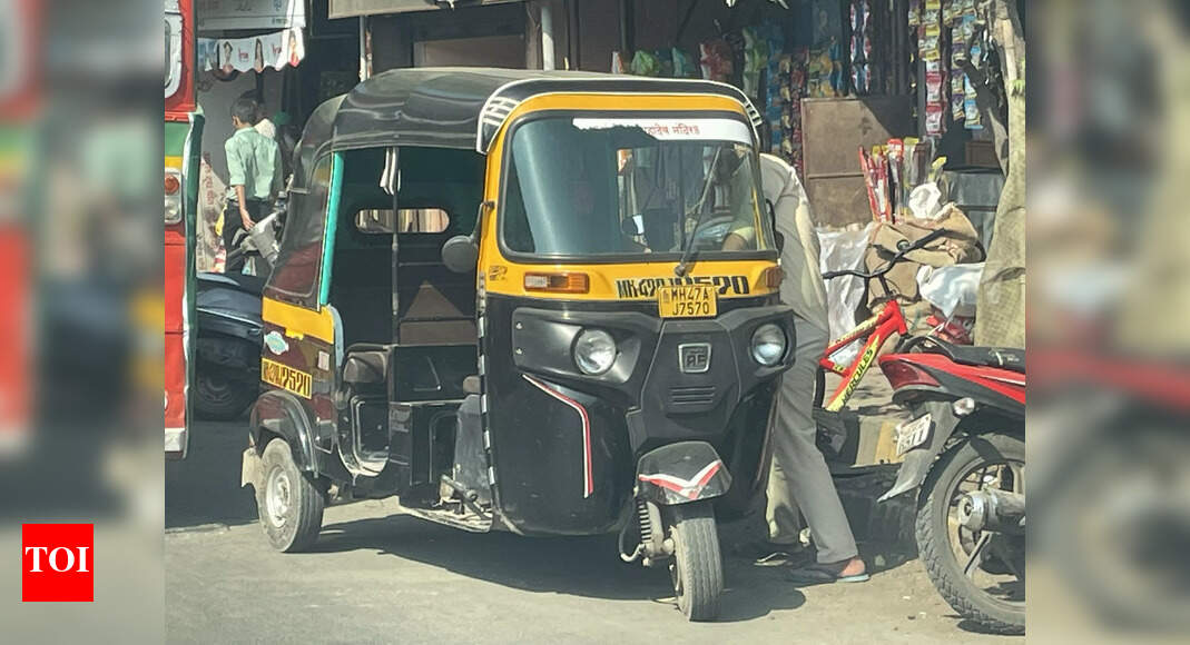 bad traffic at poiser - Times of India