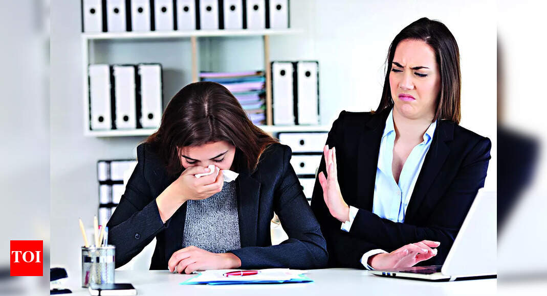 Office goers keep their guard up to battle flu - Times of India