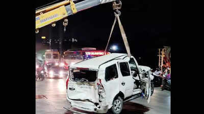 Truck Driver Suffers Seizure, Slams Into Five Vehicles | Chennai News ...