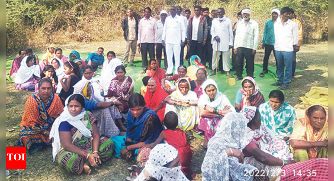 No water for 1 month, over 100 Amt villagers launch protest | Nagpur ...