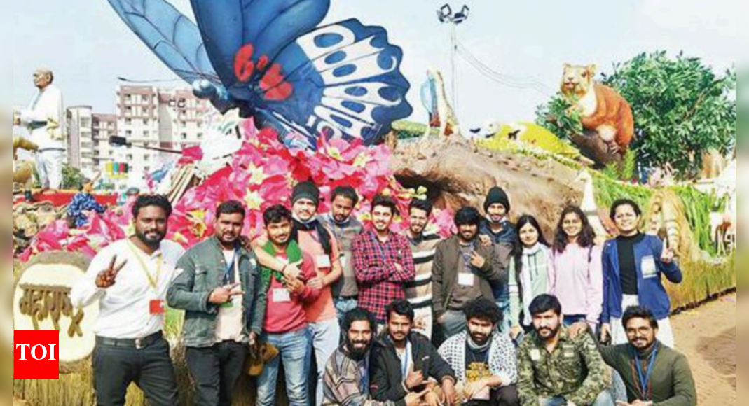 Maharashtra's Republic Day float, made by Vidarbha artists, wins ...