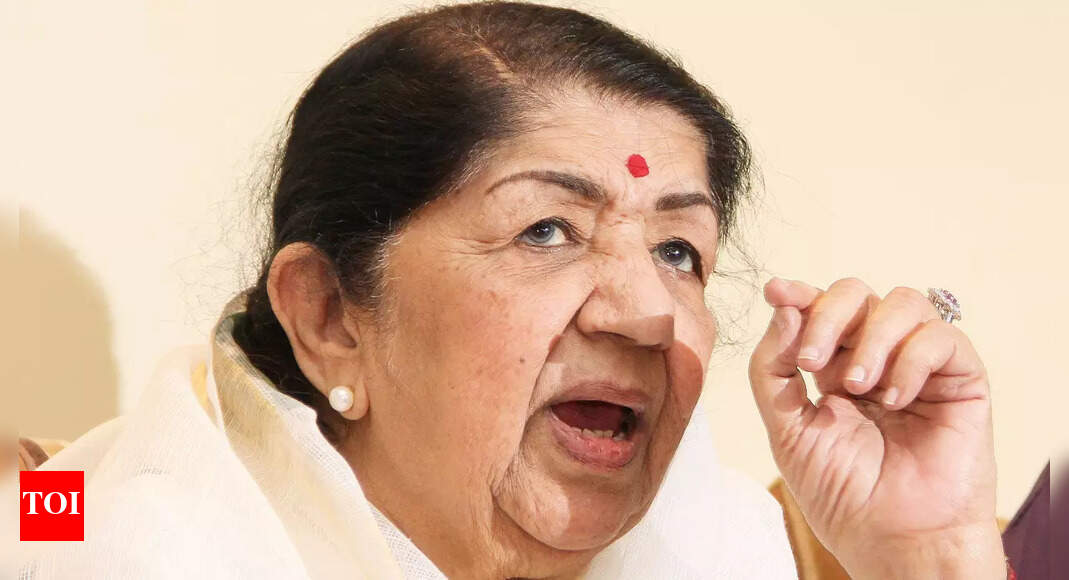 Lata Mangeshkar: First Indian to perform at London's Royal Albert Hall ...