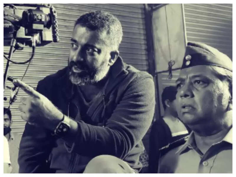 Jaywant Wadkar shares a BTS picture from the sets of Pravin Tarde's ...