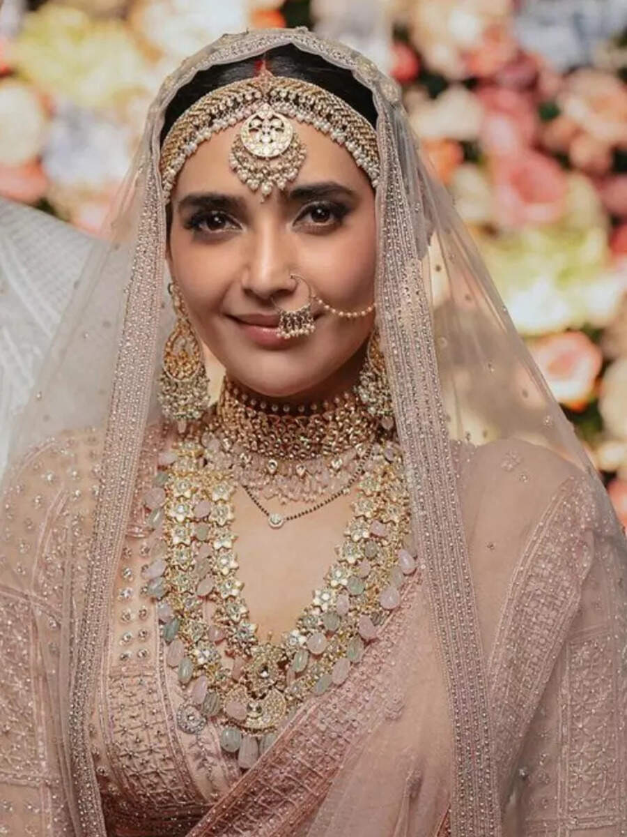 Karishma Tanna's wedding lookbook | Zoom TV