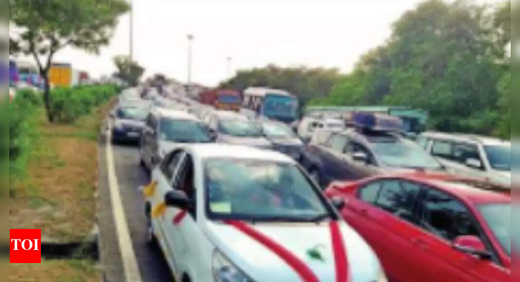 Palar Bridge Work Hits Traffic On Nh45 | Chennai News - Times of India