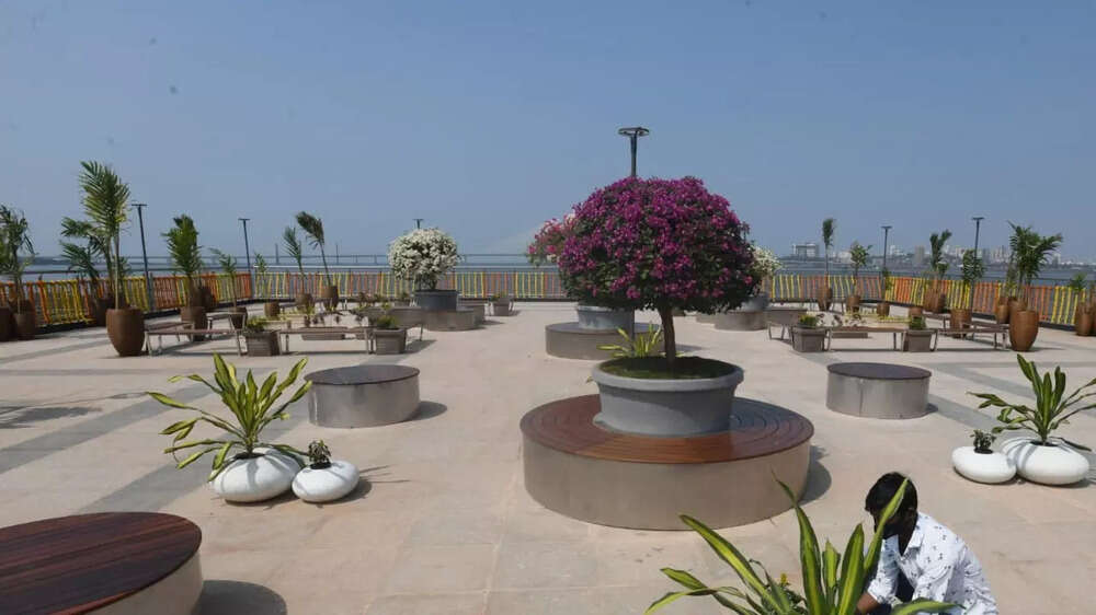 In pics: Picturesque view of Bandra-Worli Sea Link from Dadar Chowpaty ...