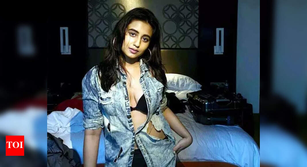 Swastika Dutta gives fitting reply to trolls after slammed for her bold photoshoot | Bengali ...